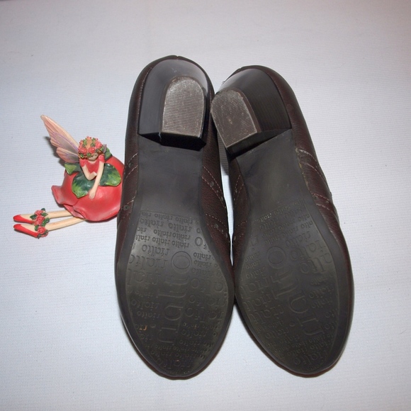 Rialto | Shoes | Rialto Wing Tip Heels Shoes Size 6m Brown | Poshmark